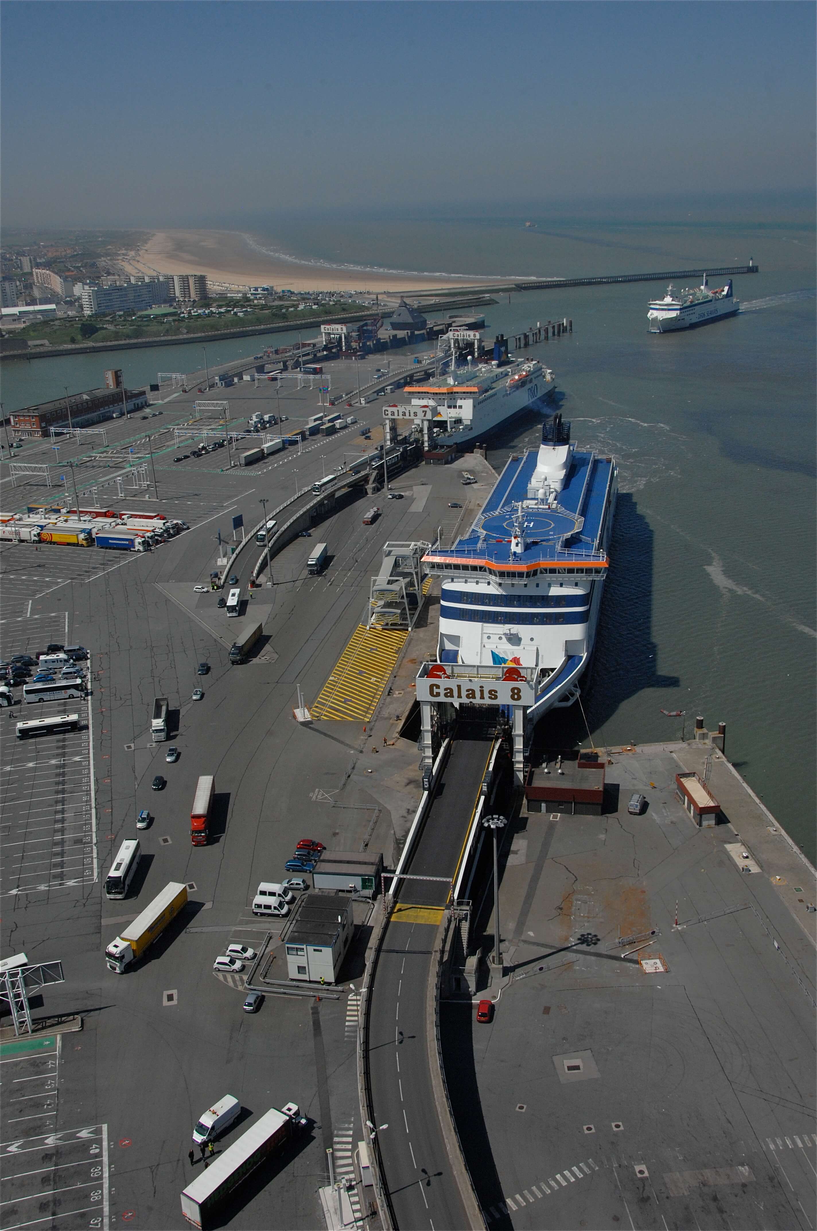 Port Boulogne Calais, port de commerce, plaisance, et Ferry